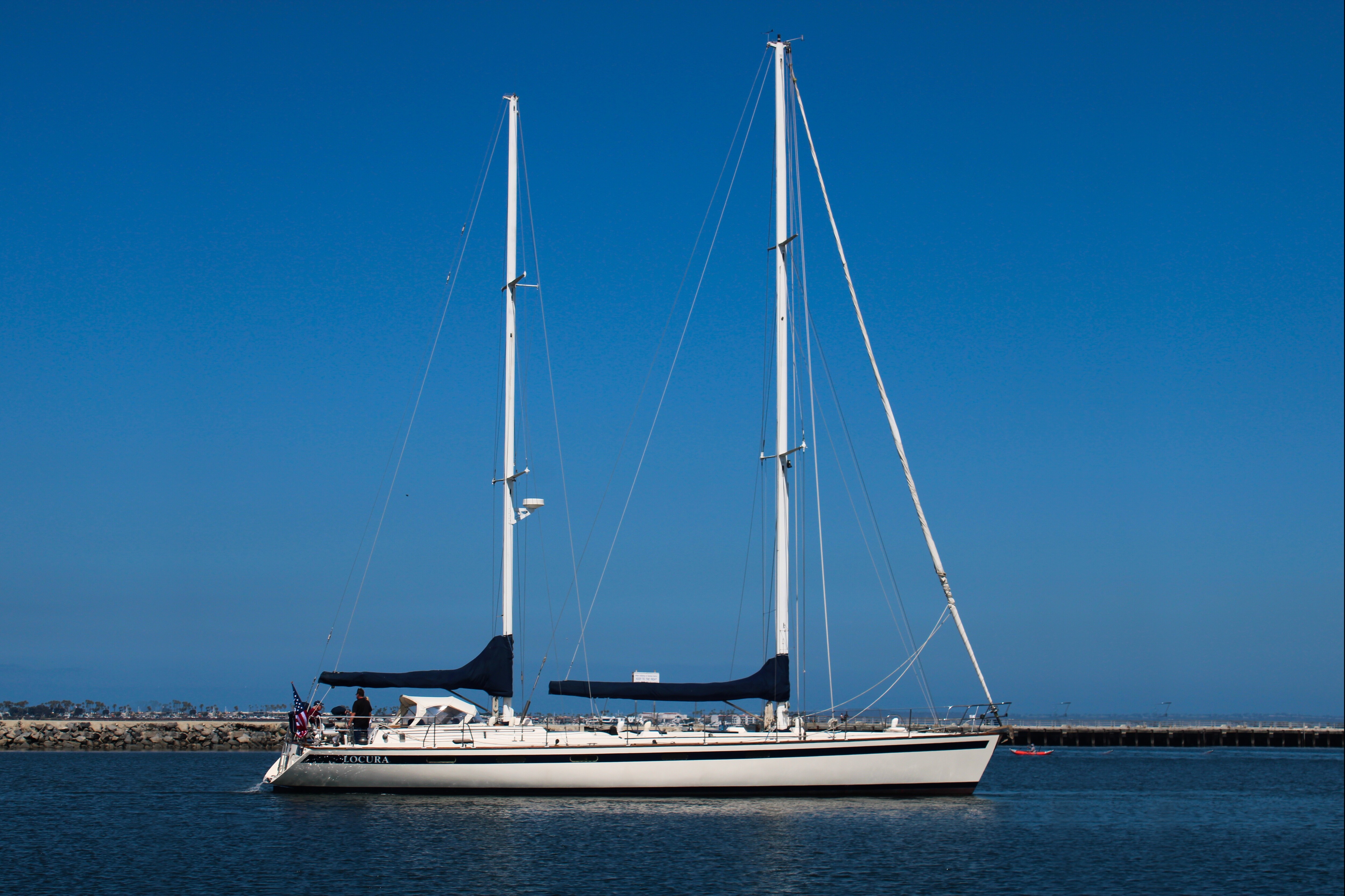 LOCURA Yacht | Fraser