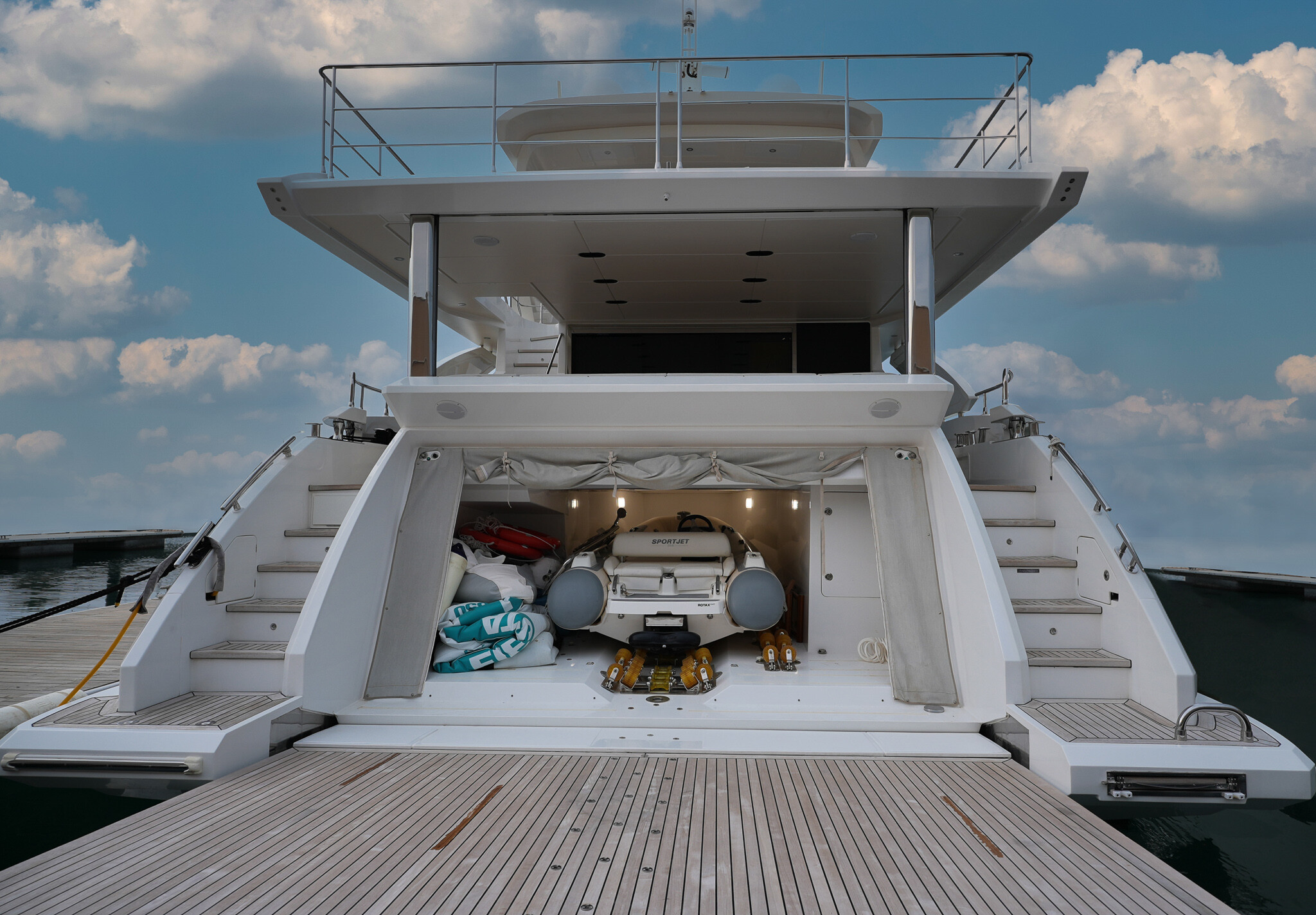 AZIMUT 27M GRANDE/23 Yacht for Sale | Fraser