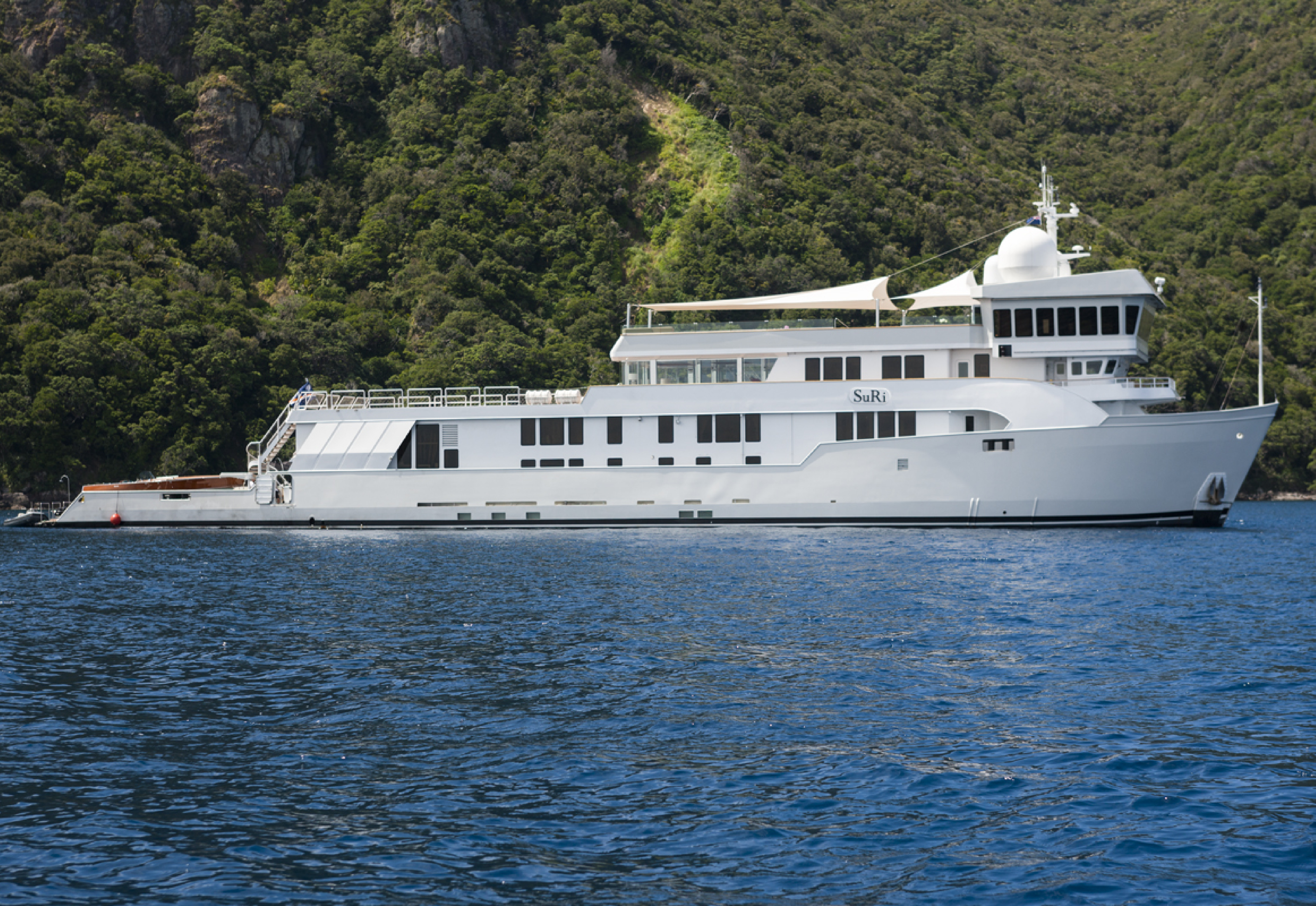 SURI YACHT FOR CHARTER | FRASER