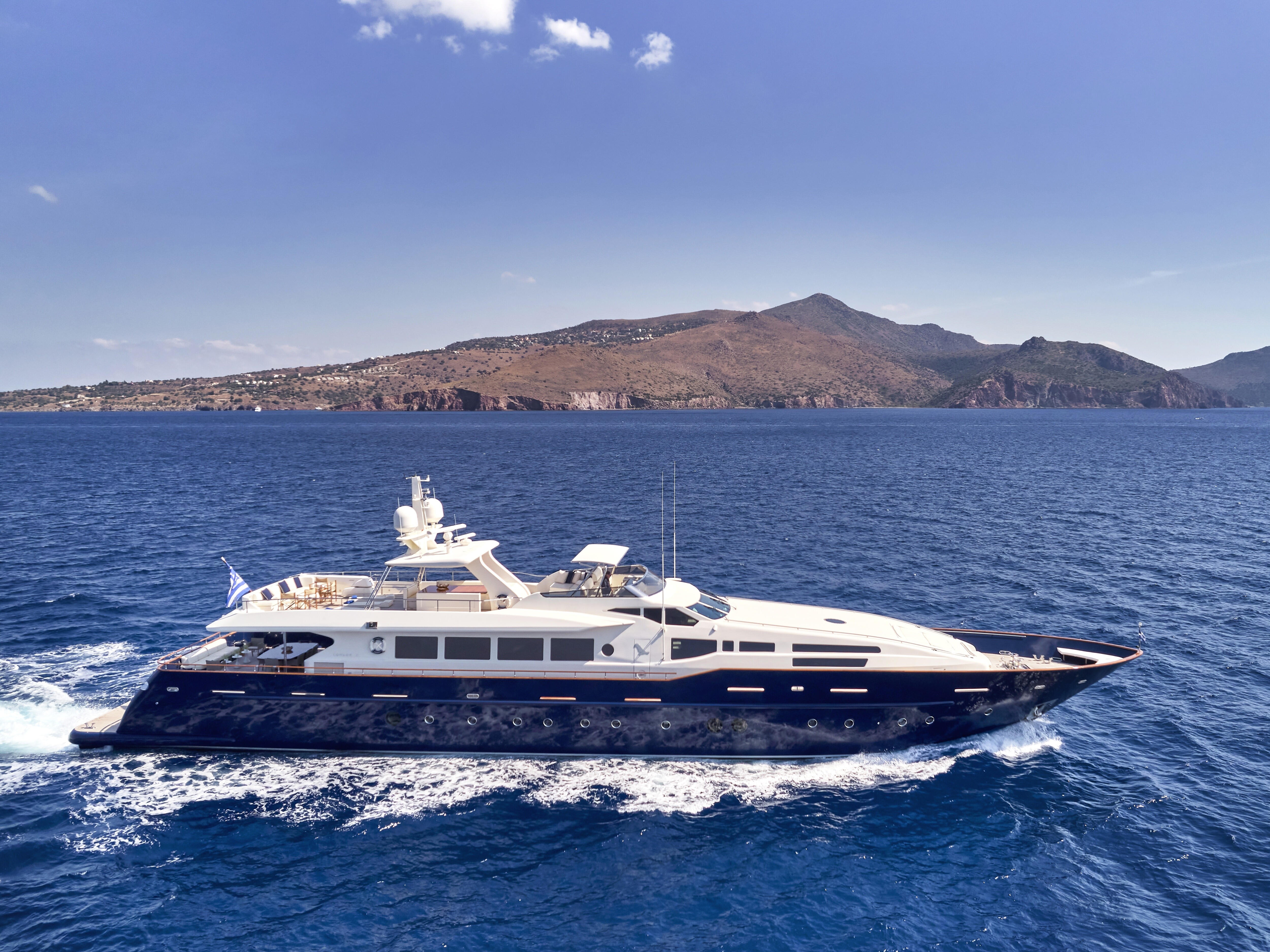 CONDOR A YACHT FOR CHARTER | FRASER