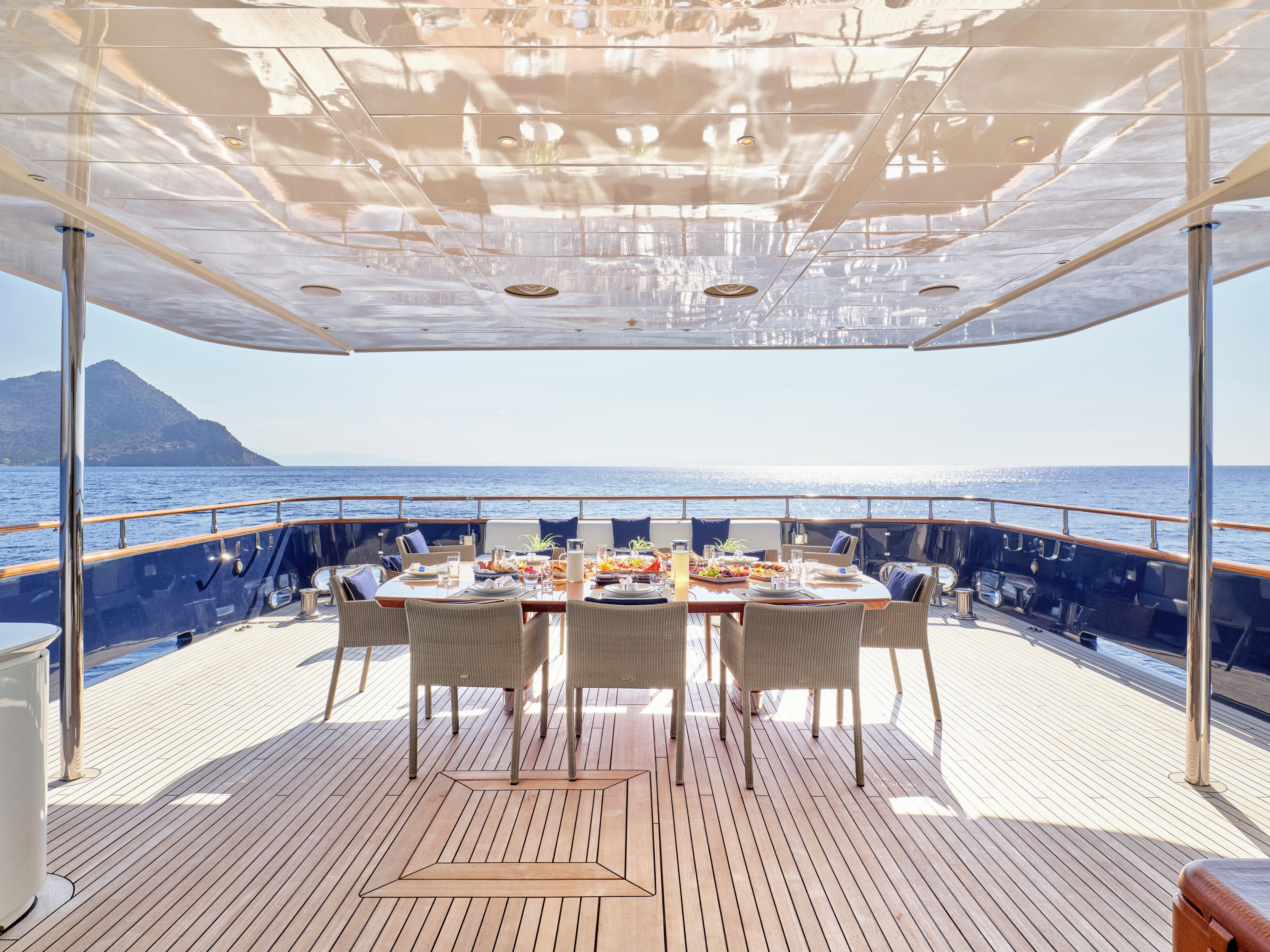 CONDOR A YACHT FOR CHARTER | FRASER