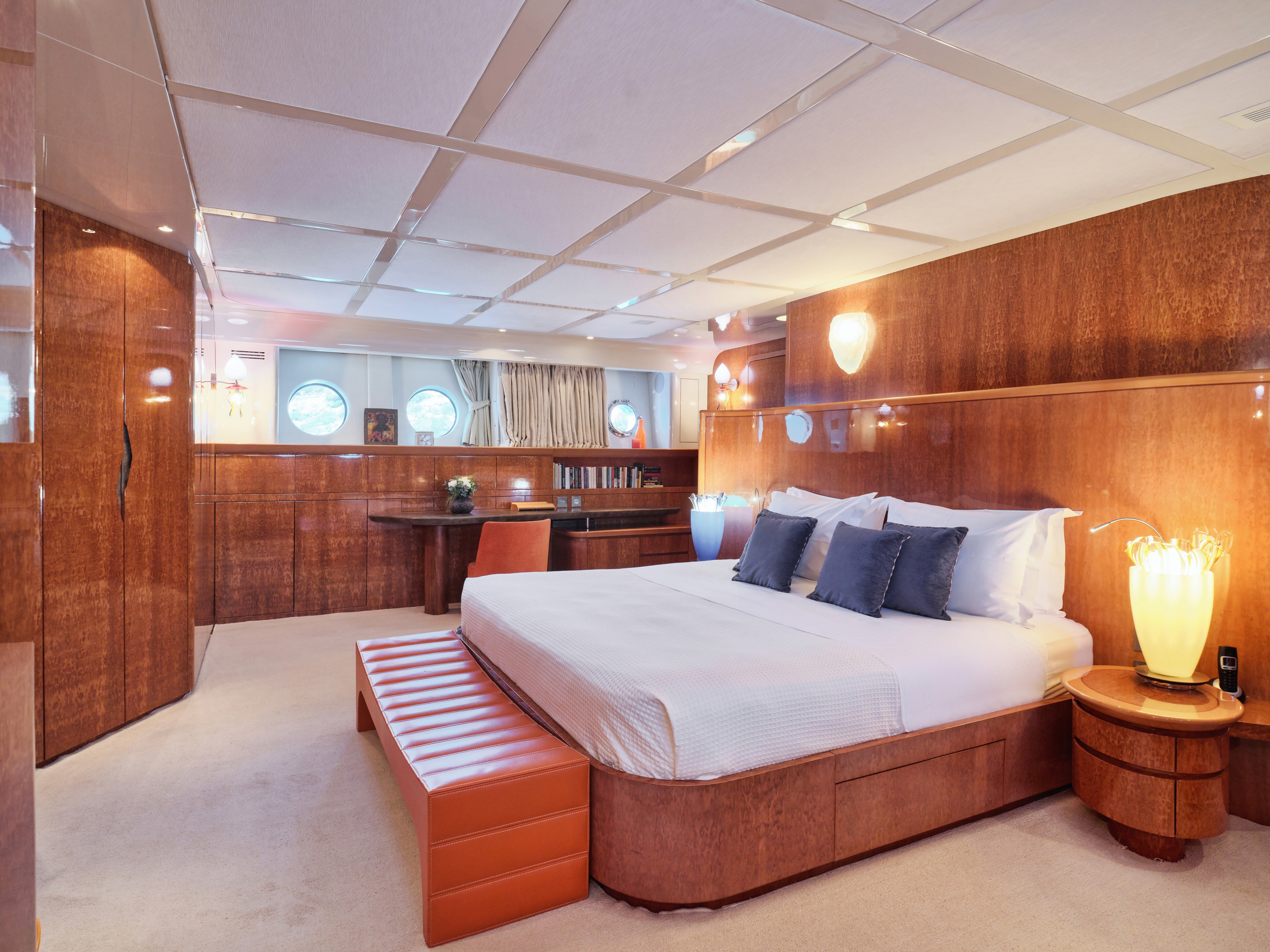 CONDOR A YACHT FOR CHARTER | FRASER