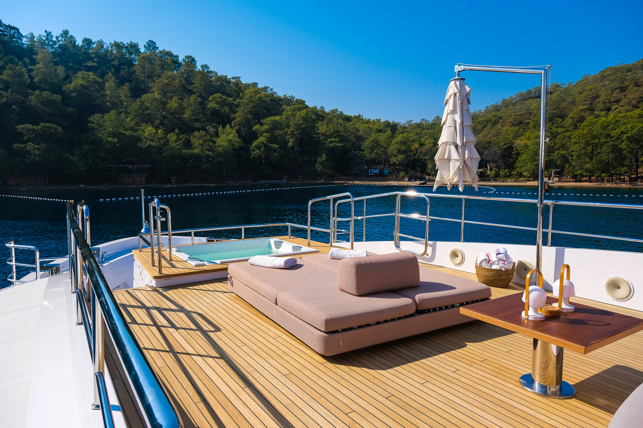 SUNRISE Yacht for Sale | Fraser