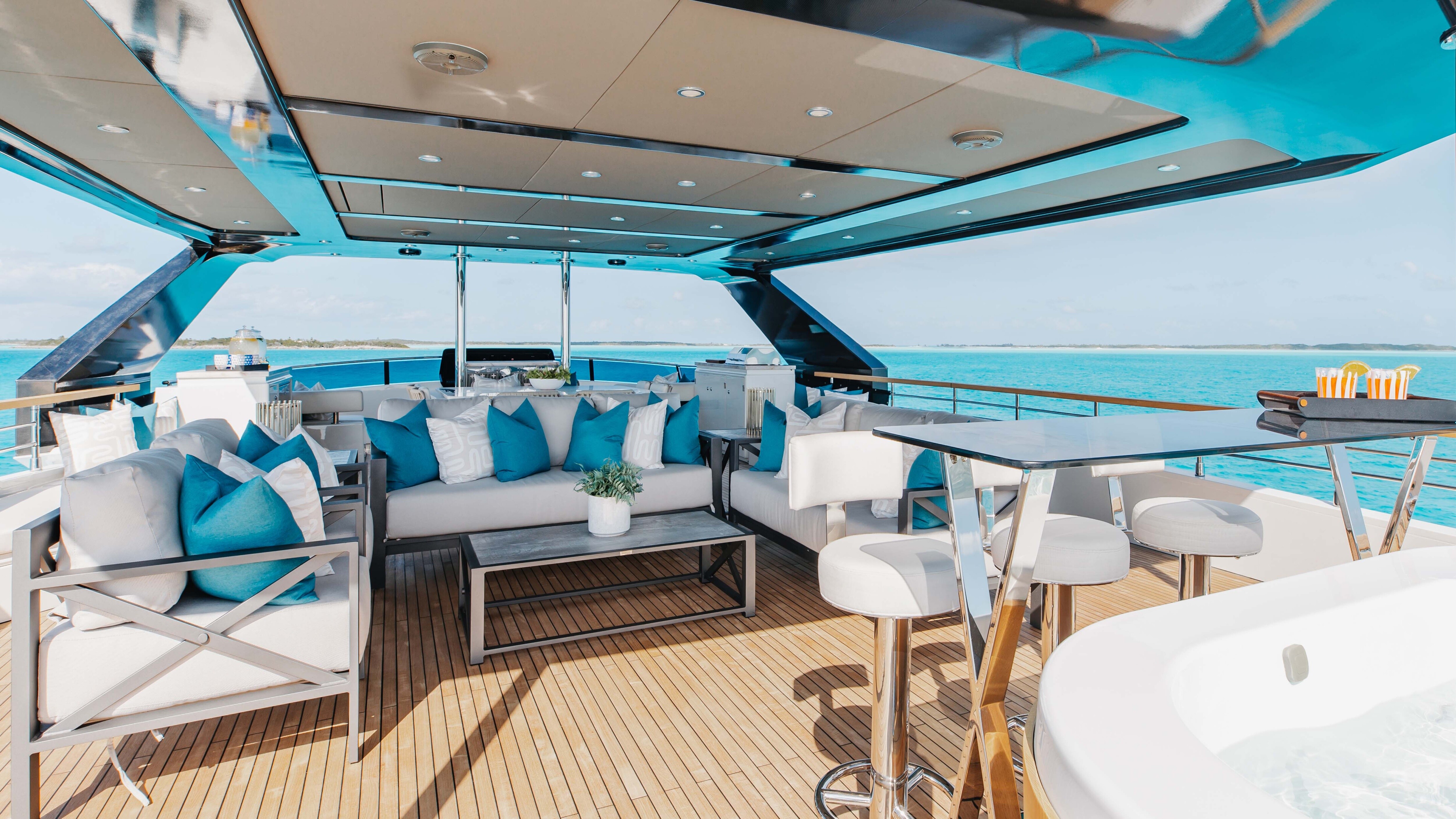 AMORE YACHT FOR CHARTER | FRASER