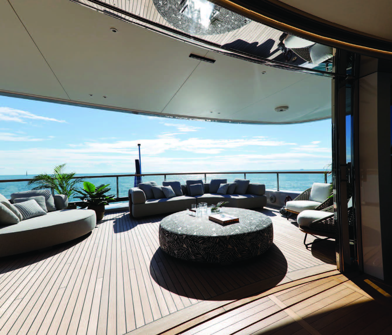 BENETTI OASIS 40M BO122 Yacht for Sale | Fraser