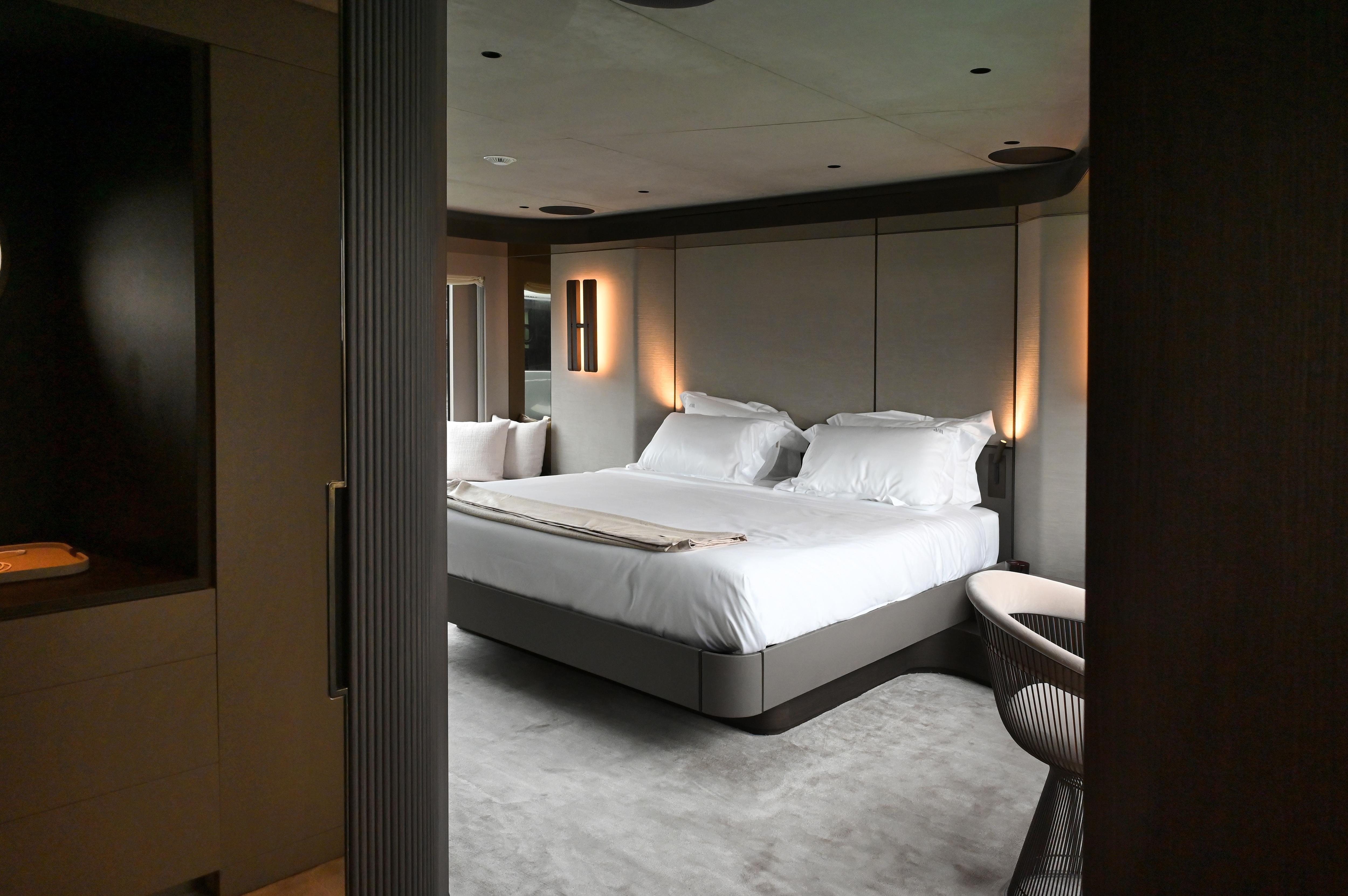 ALMA III YACHT FOR CHARTER | FRASER