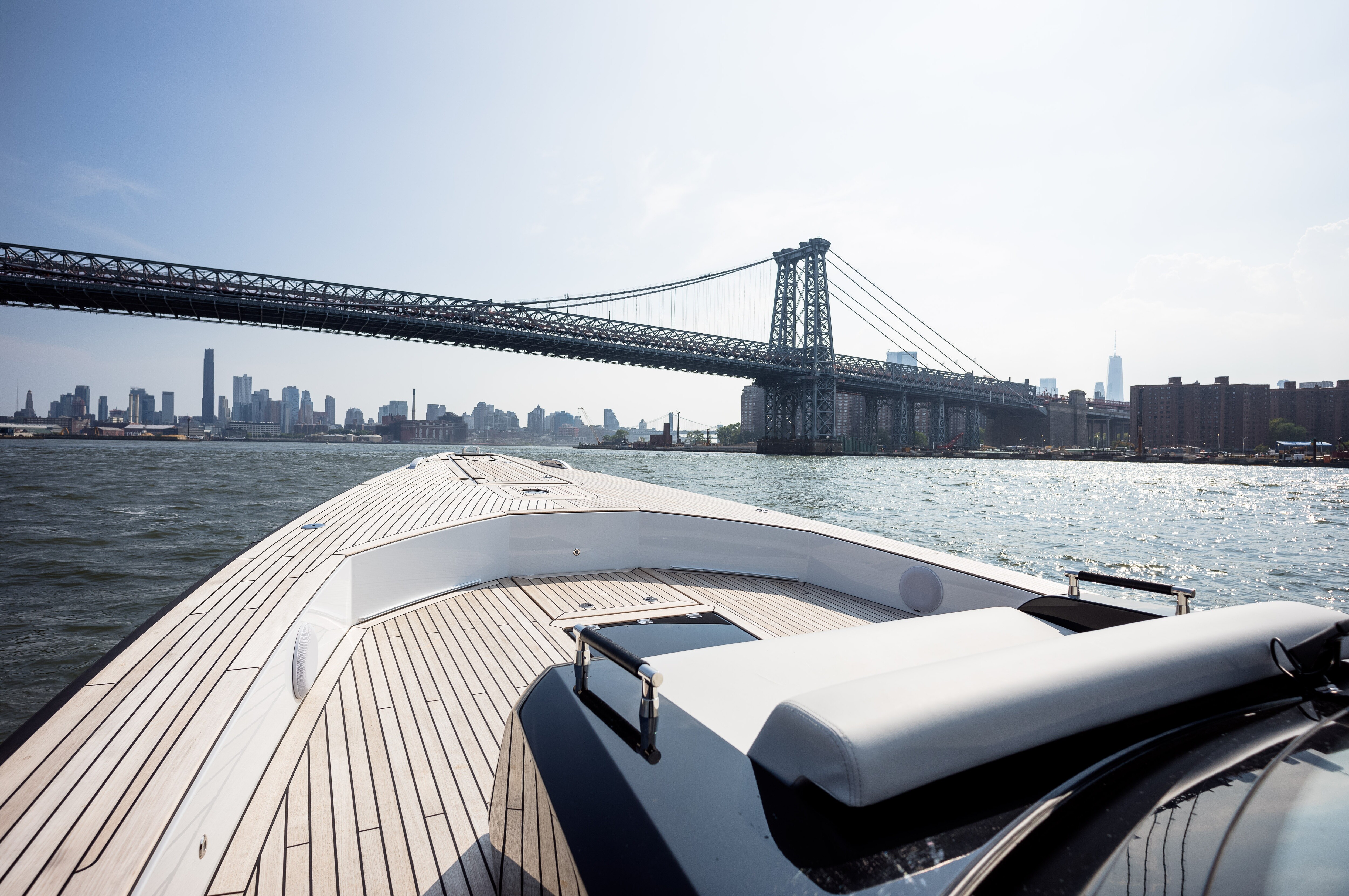 WINDY SR52 BLACKBIRD Yacht | Fraser