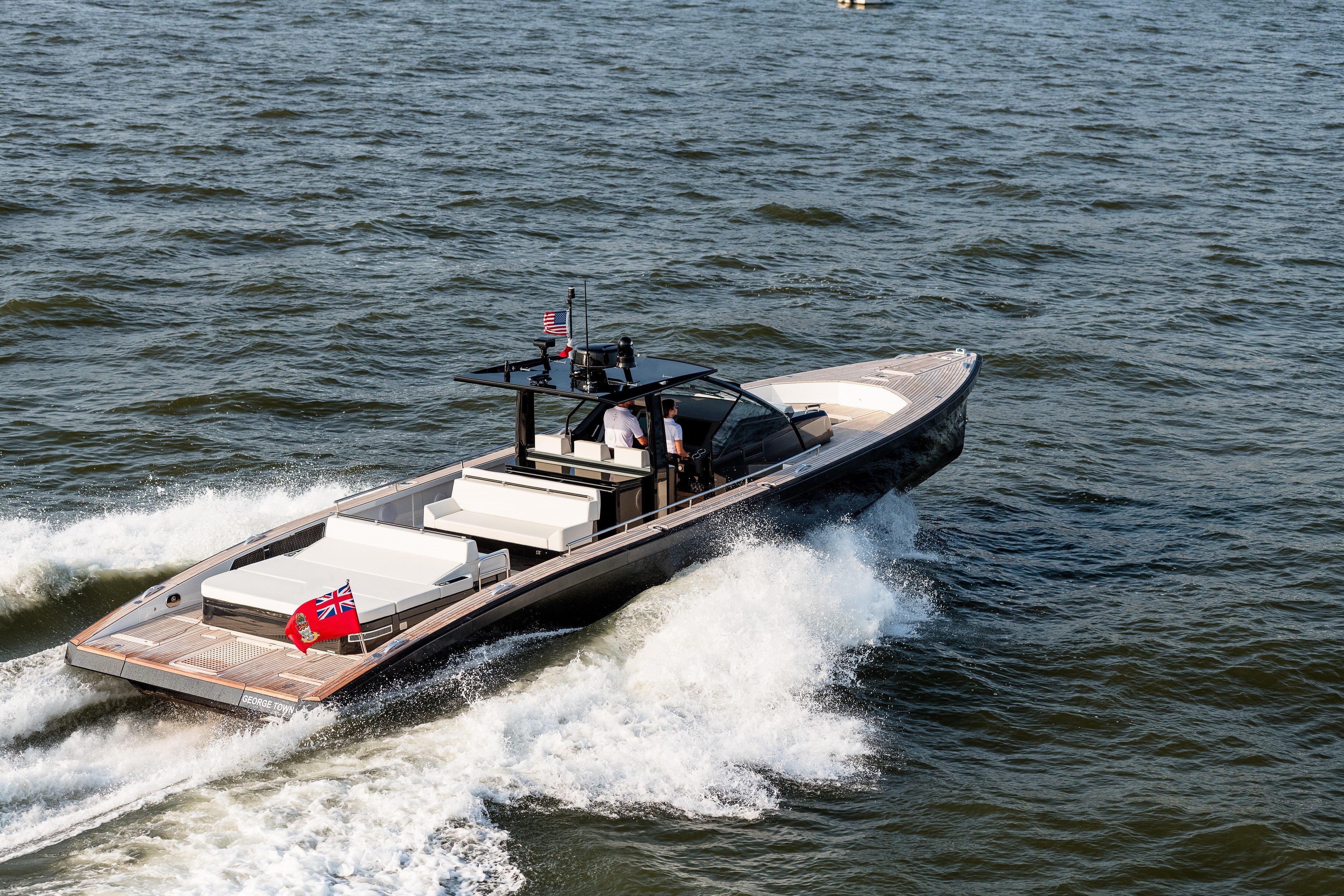 WINDY SR52 BLACKBIRD Yacht | Fraser