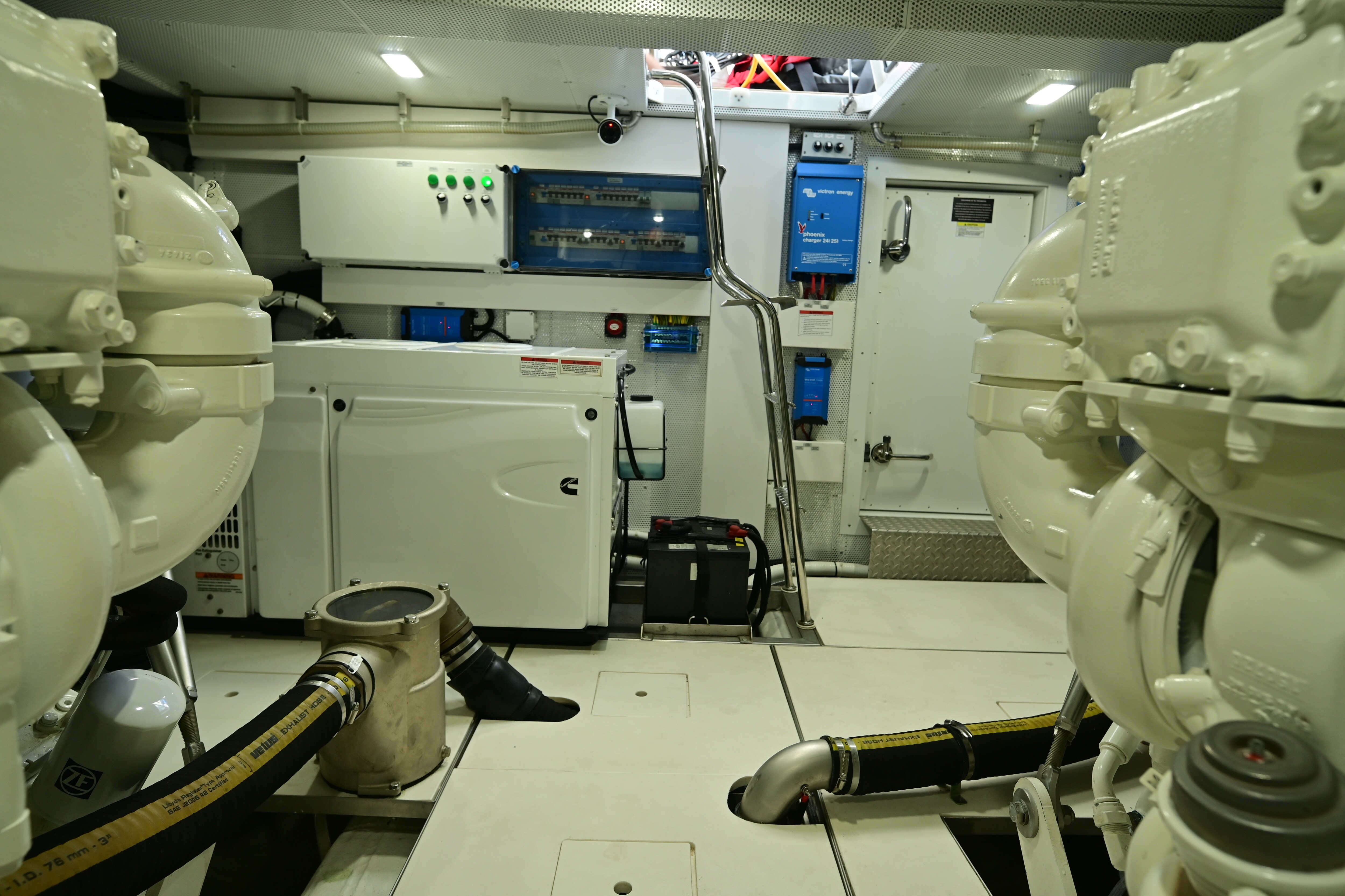 FIRST ELEMENT Yacht for Sale | Fraser