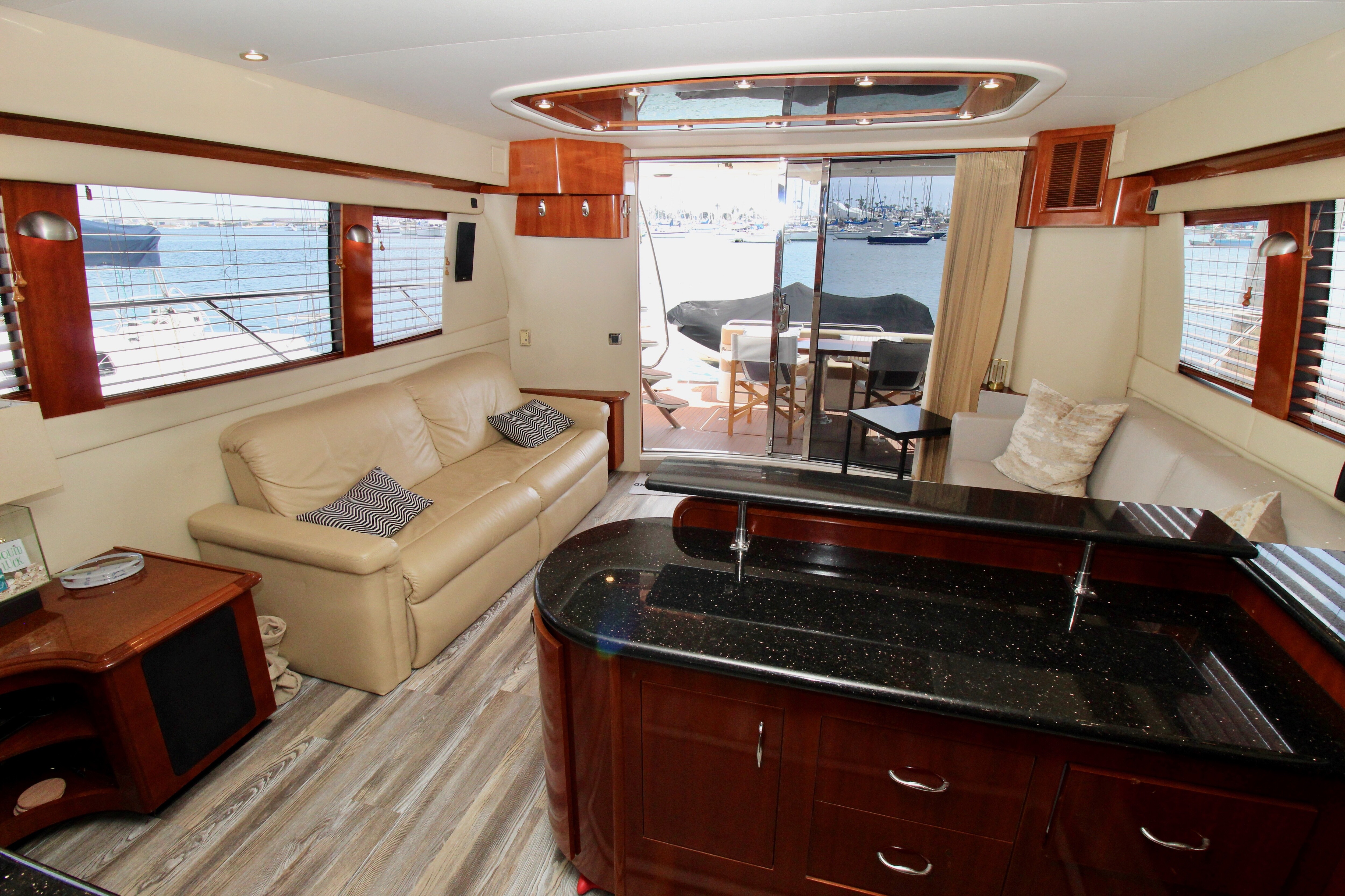 19TH HOLE Yacht | Fraser