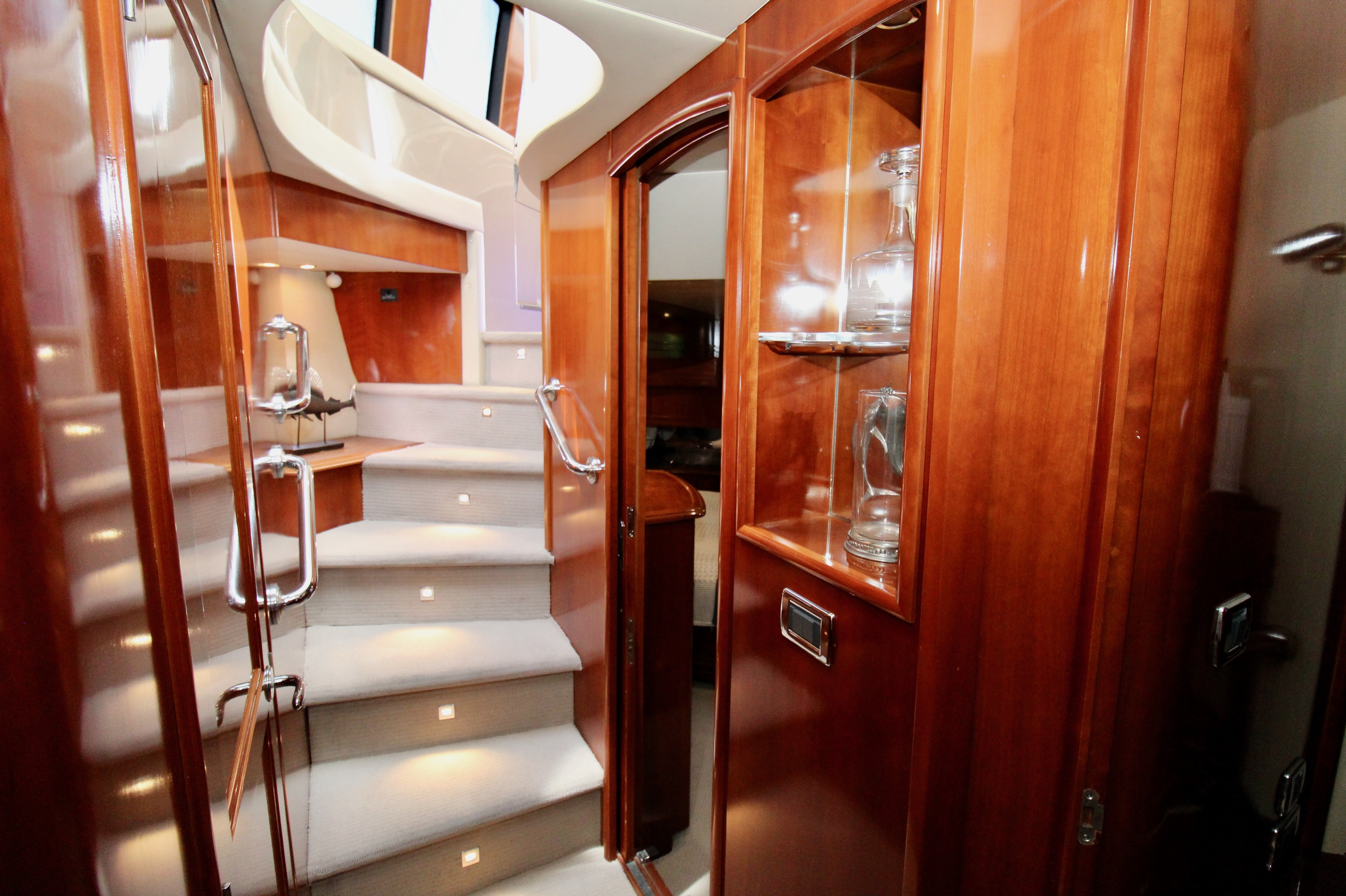 19TH HOLE Yacht | Fraser