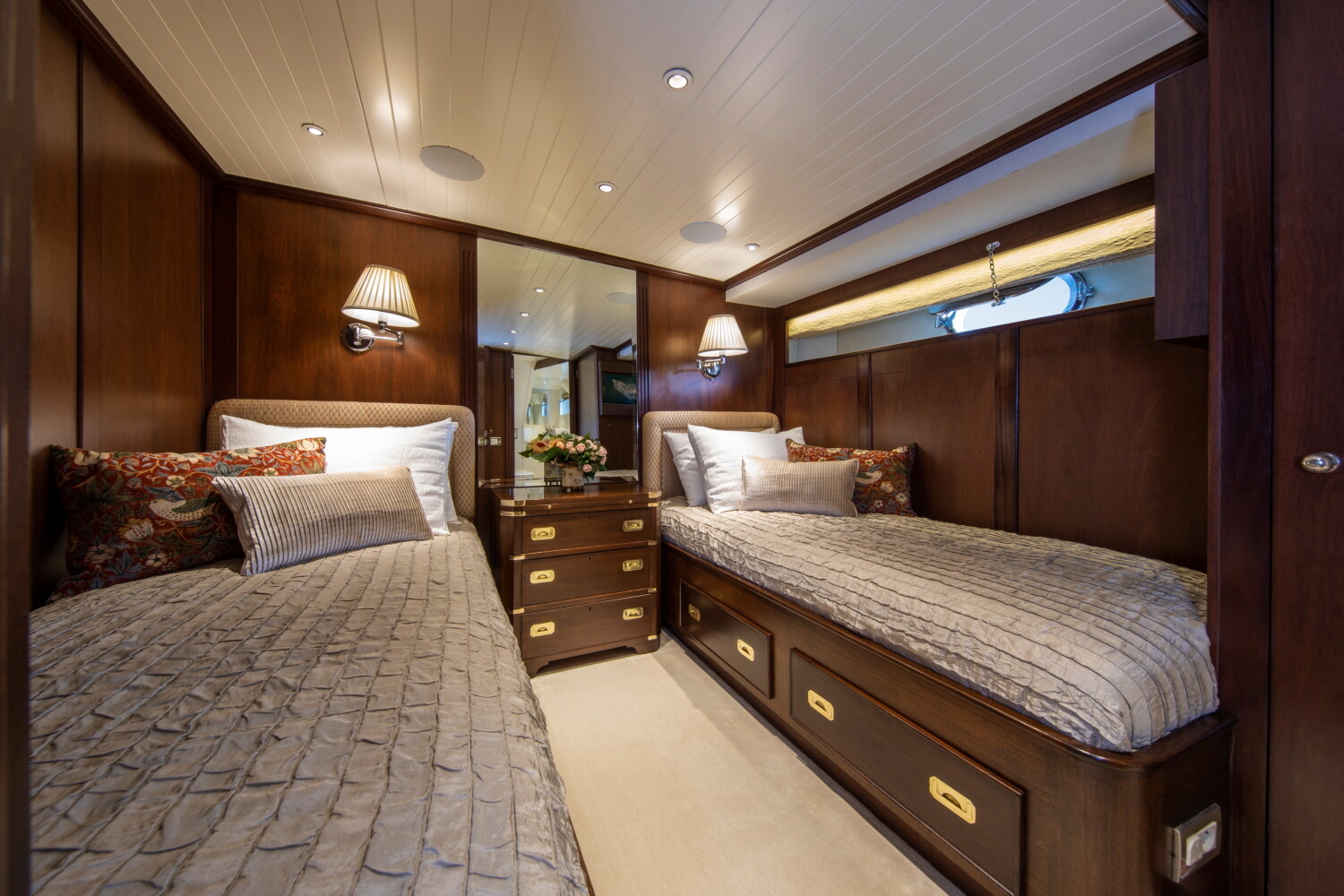 ODYSSEY III Yacht for Sale | Fraser