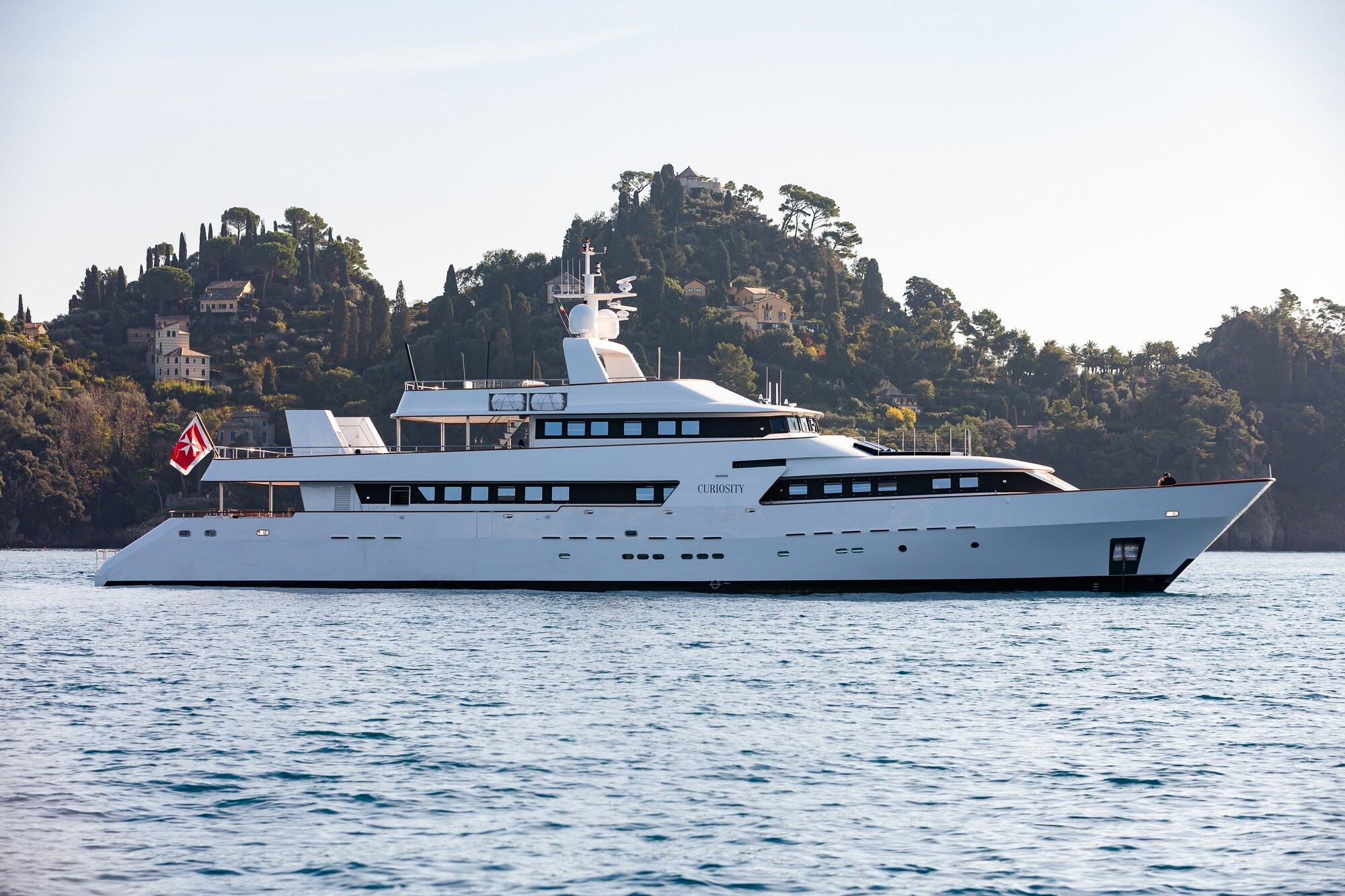 Party yachts | luxury yachts for charter | Fraser