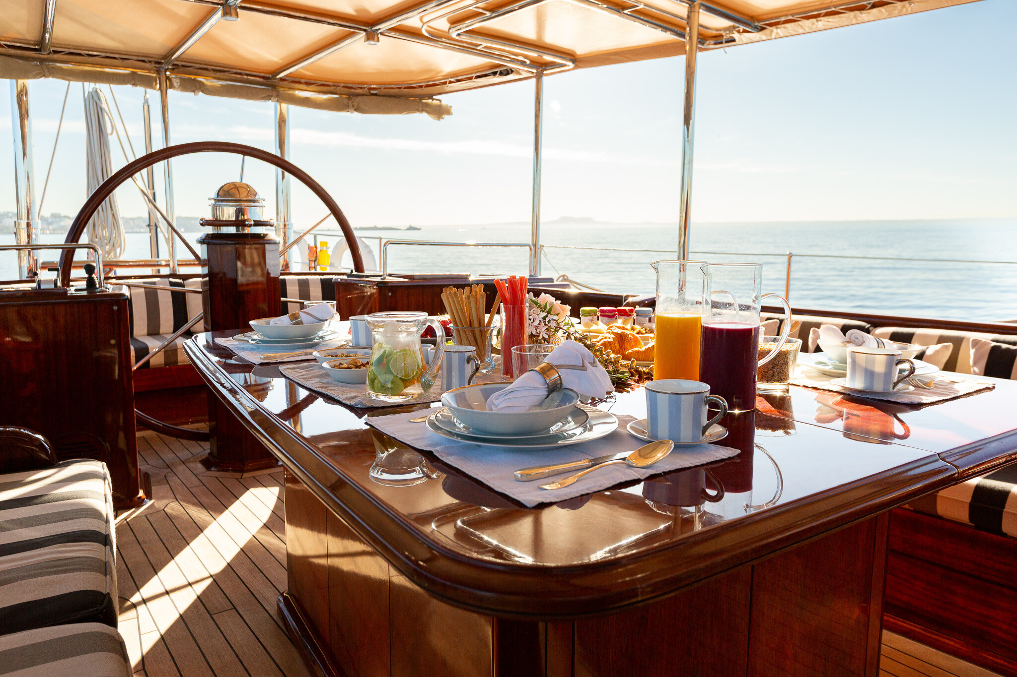 GWEILO Yacht for Sale | Fraser