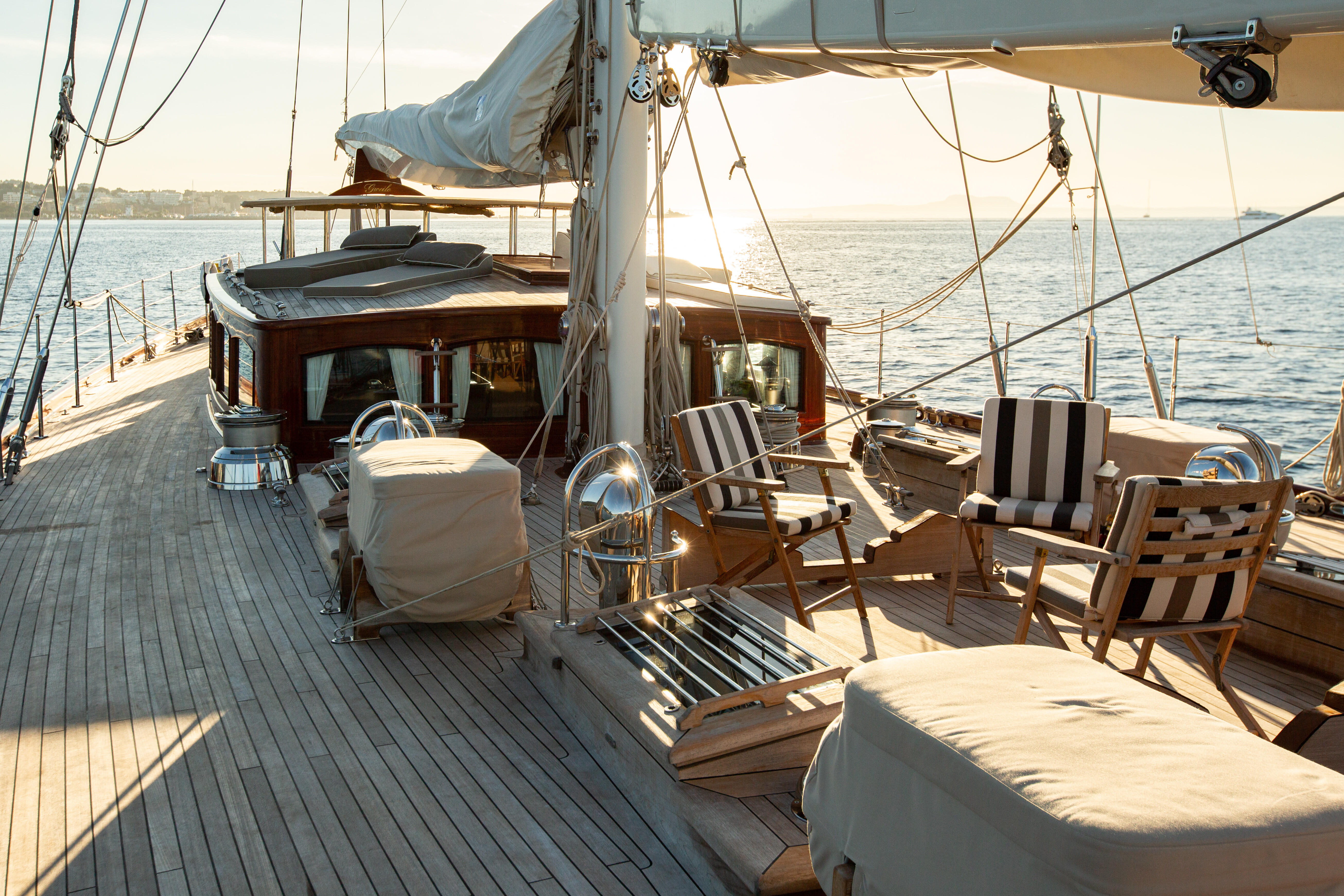 GWEILO Yacht for Sale | Fraser