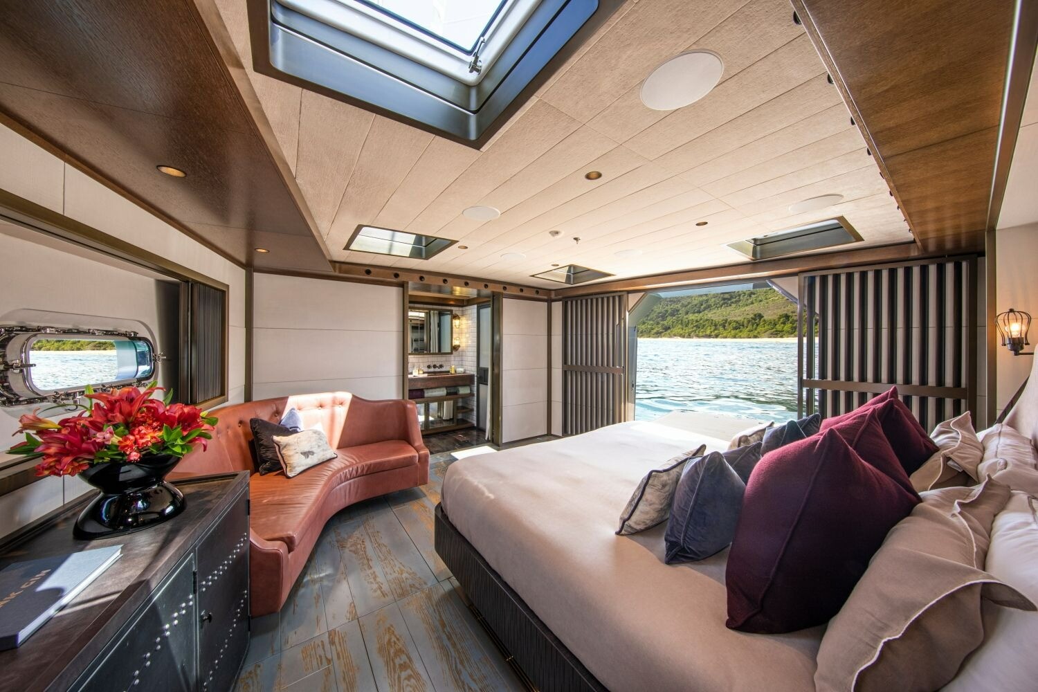 PINK GIN VI Yacht for Sale | Fraser