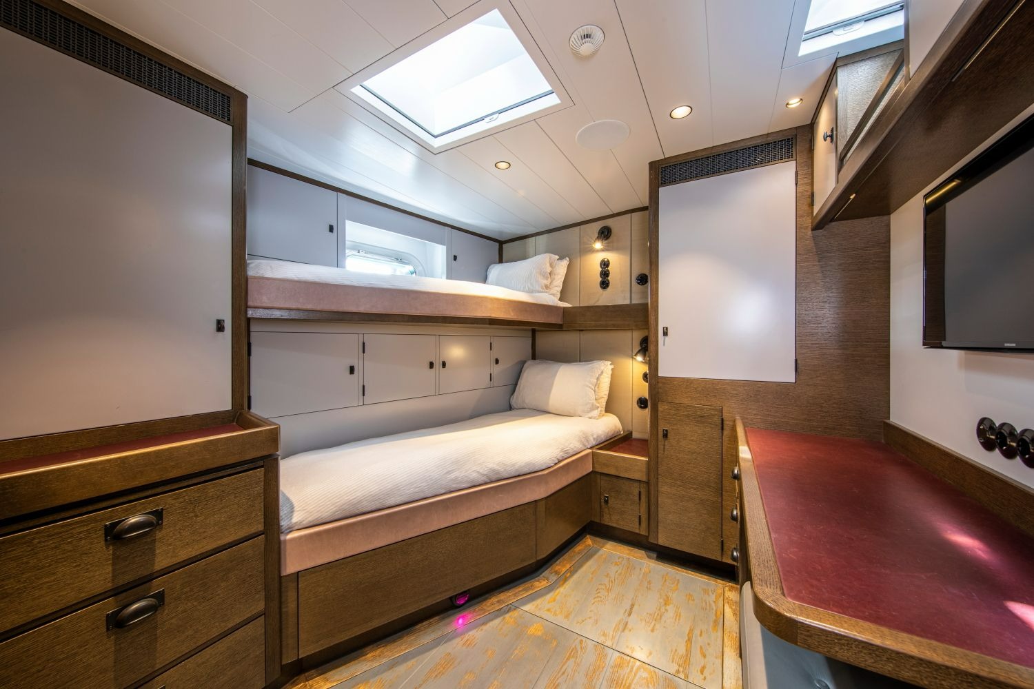 PINK GIN VI Yacht for Sale | Fraser