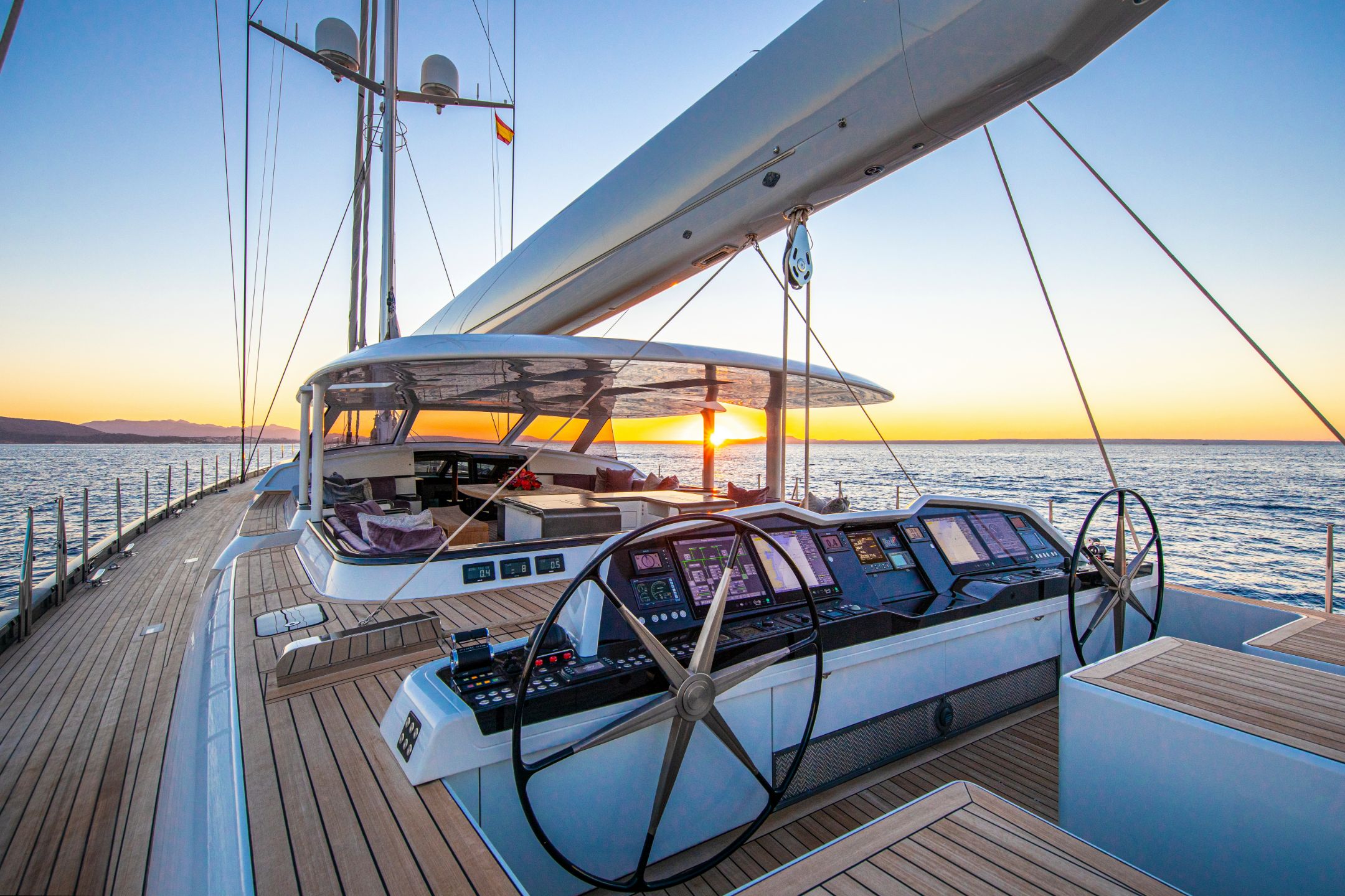 PINK GIN VI Yacht for Sale | Fraser
