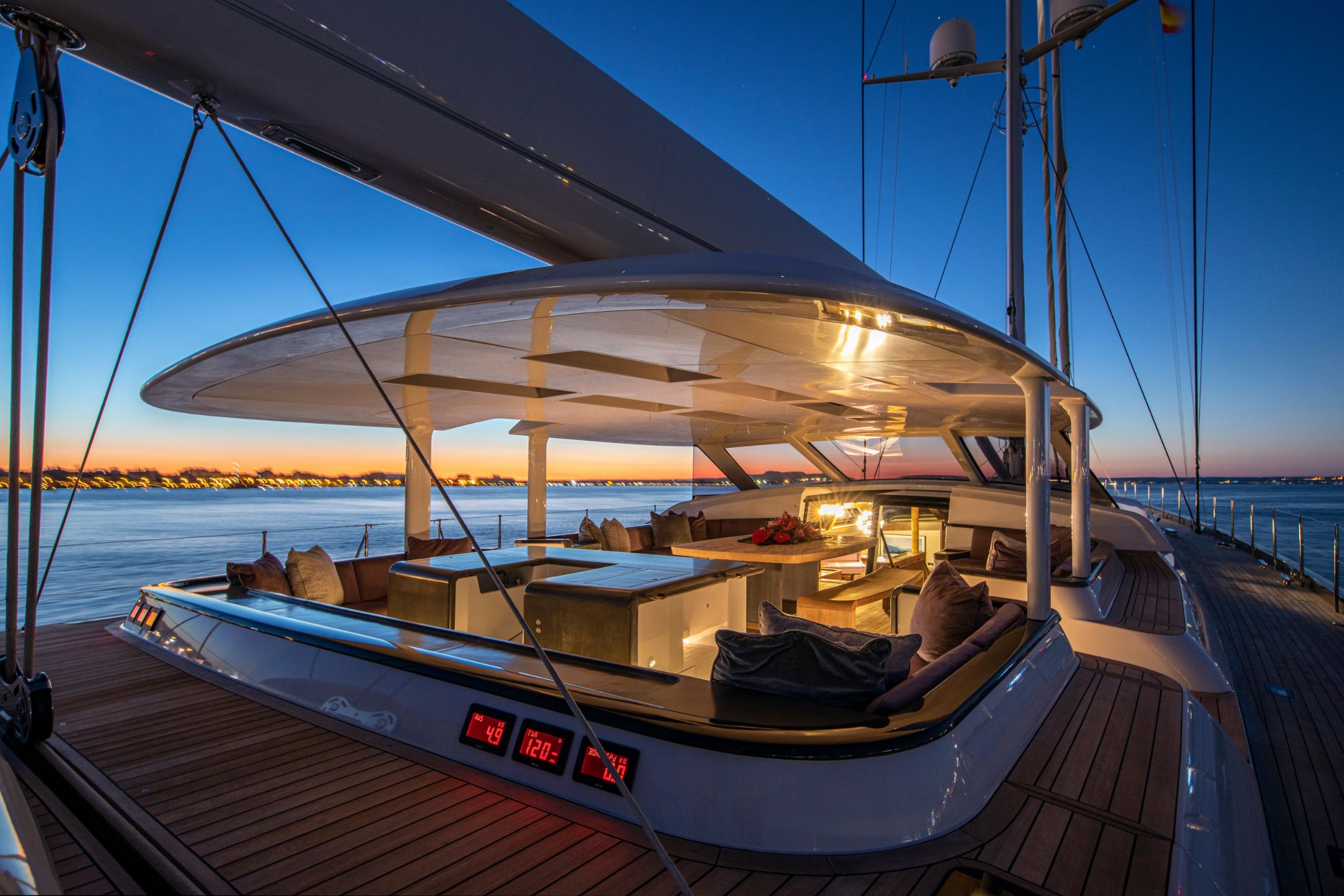 PINK GIN VI Yacht for Sale | Fraser