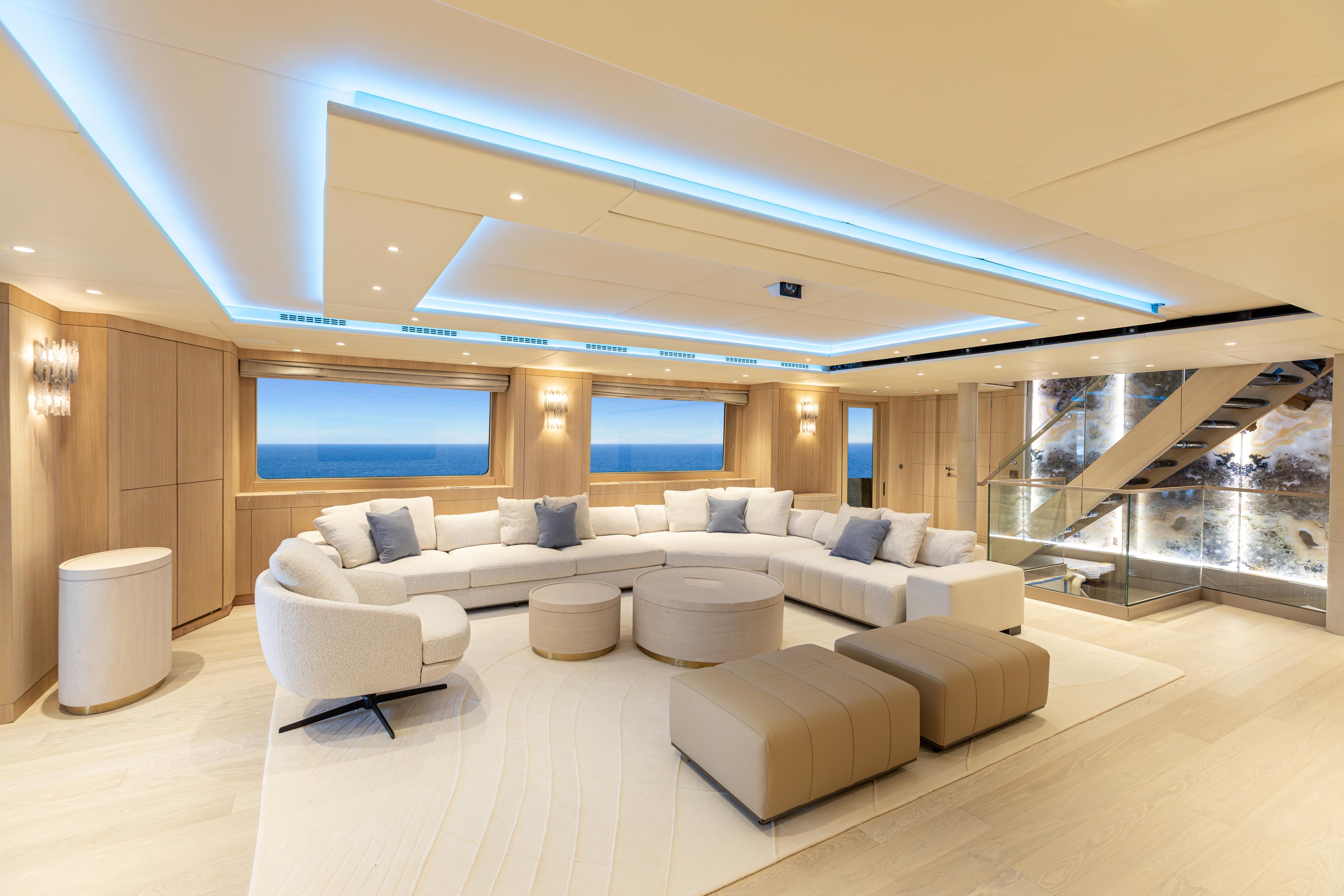 LAZY Z Yacht | Fraser