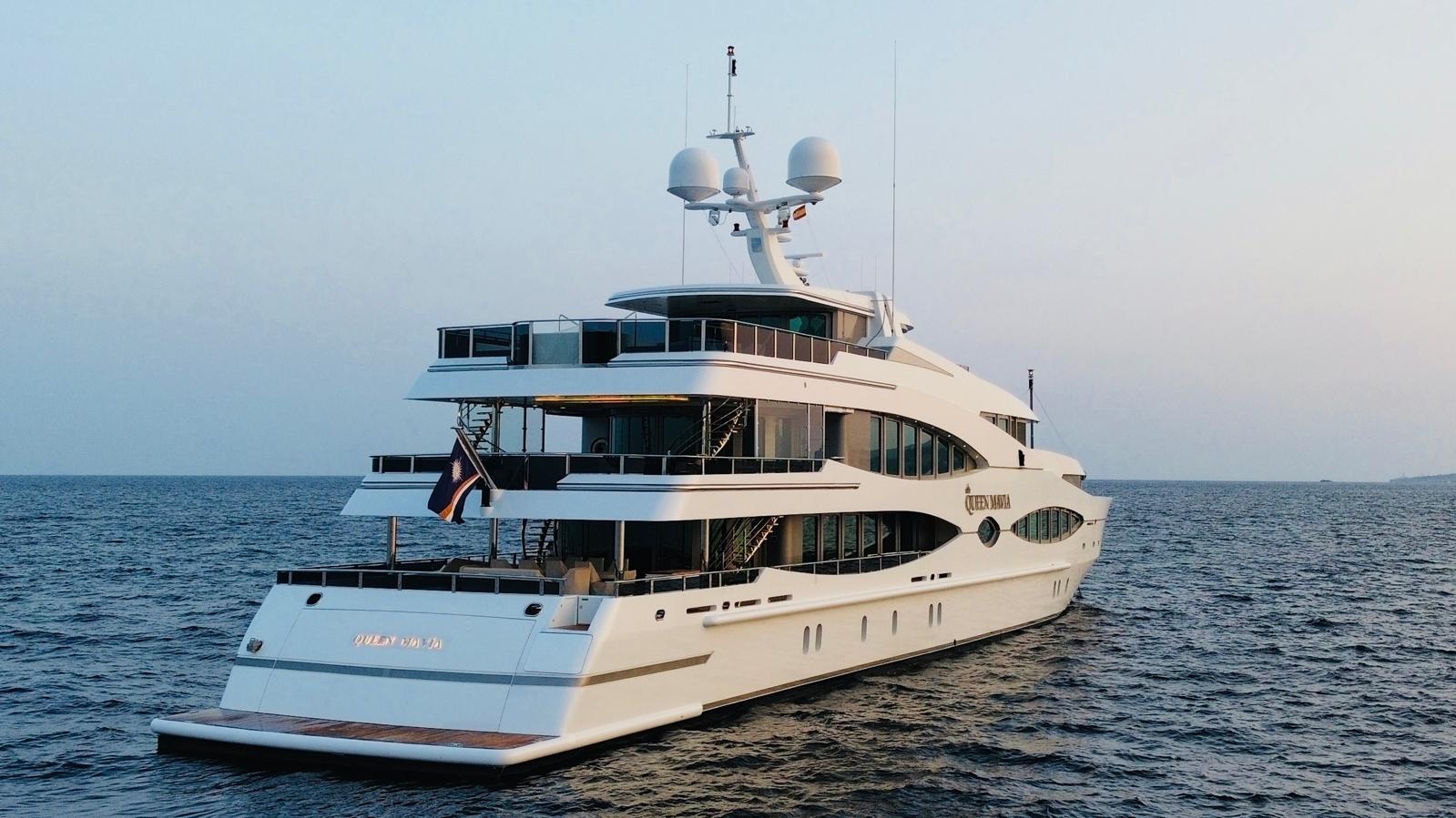 QUEEN MAVIA Yacht for Sale | Fraser