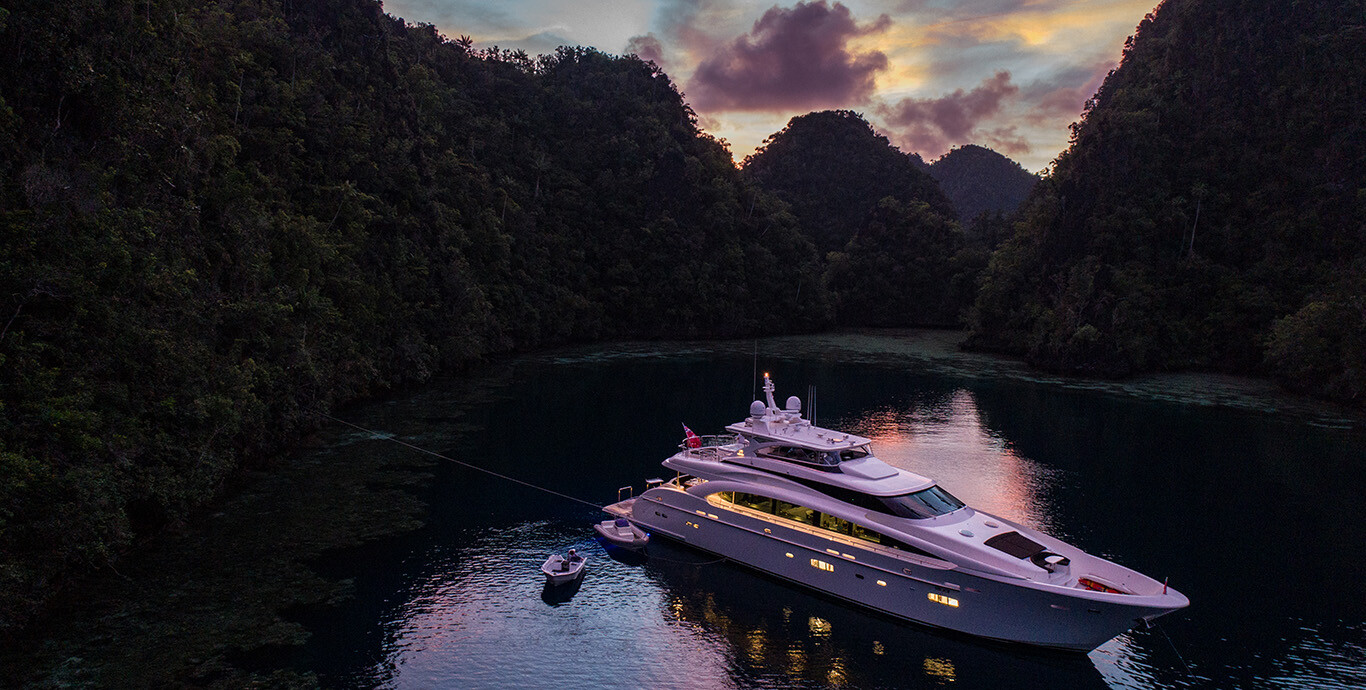 PARADISE Yacht | Fraser