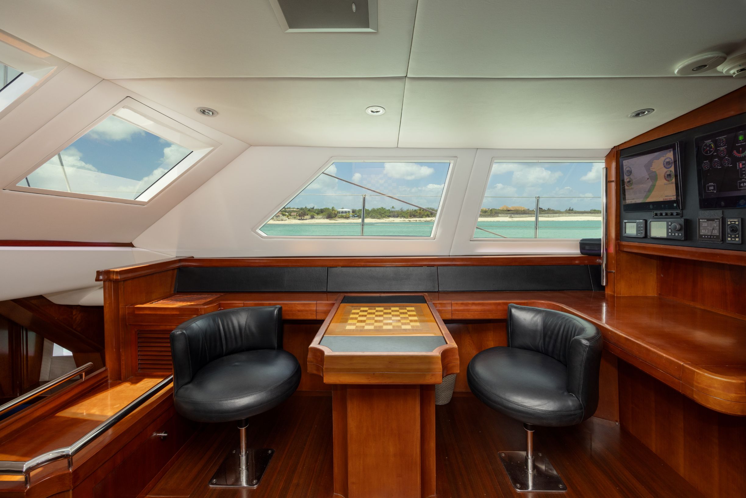 VAGABOND Yacht | Fraser