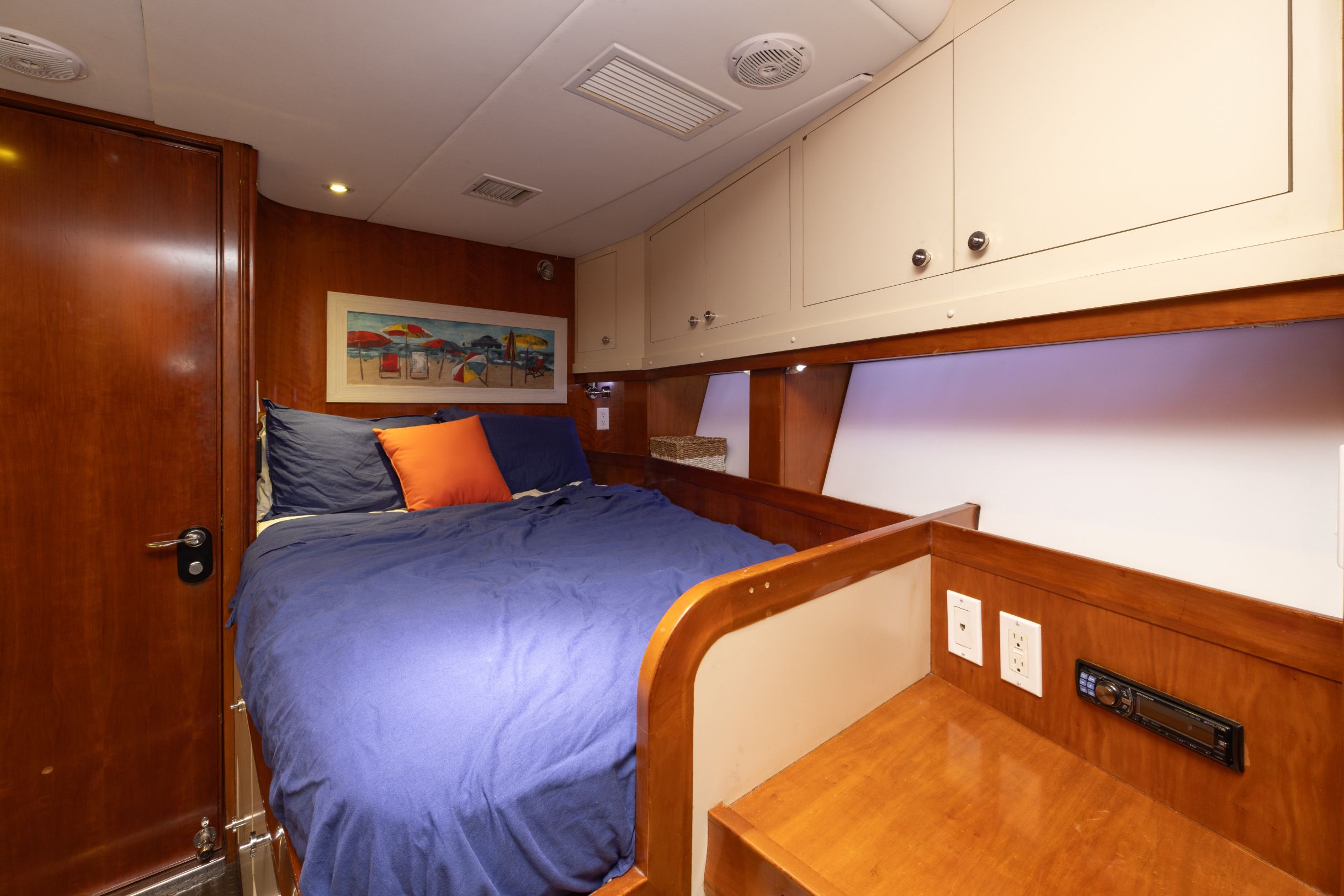 VAGABOND Yacht | Fraser