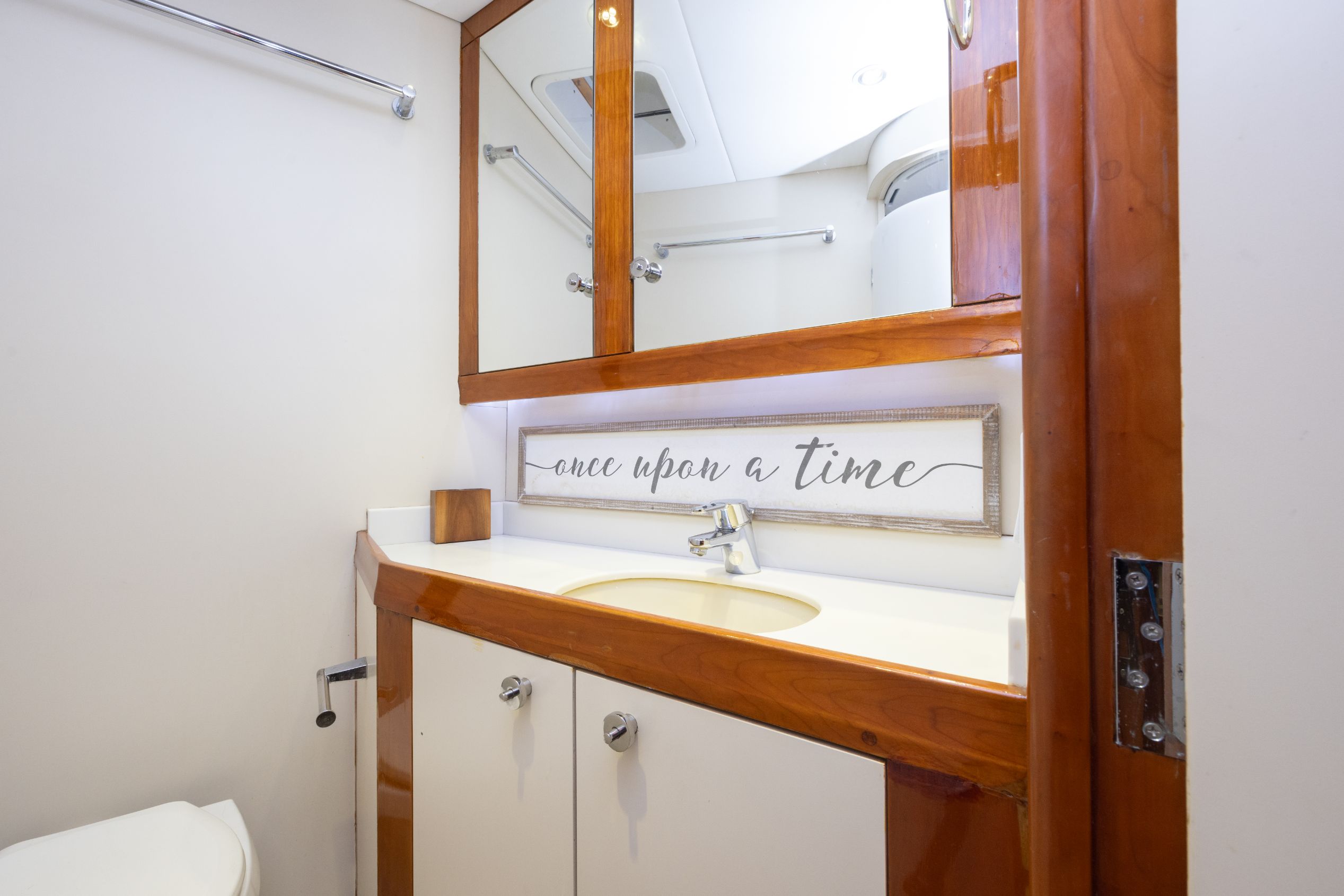 VAGABOND Yacht | Fraser