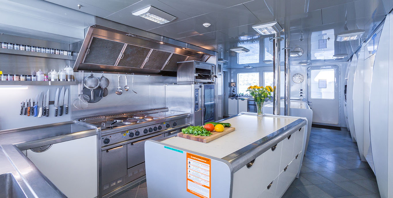 GRAND RUSALINA Yacht | Fraser