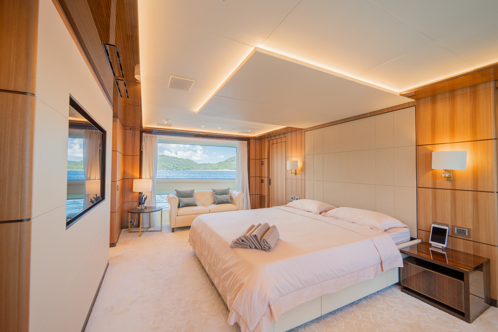 GOOD DAY Yacht for Sale | Fraser