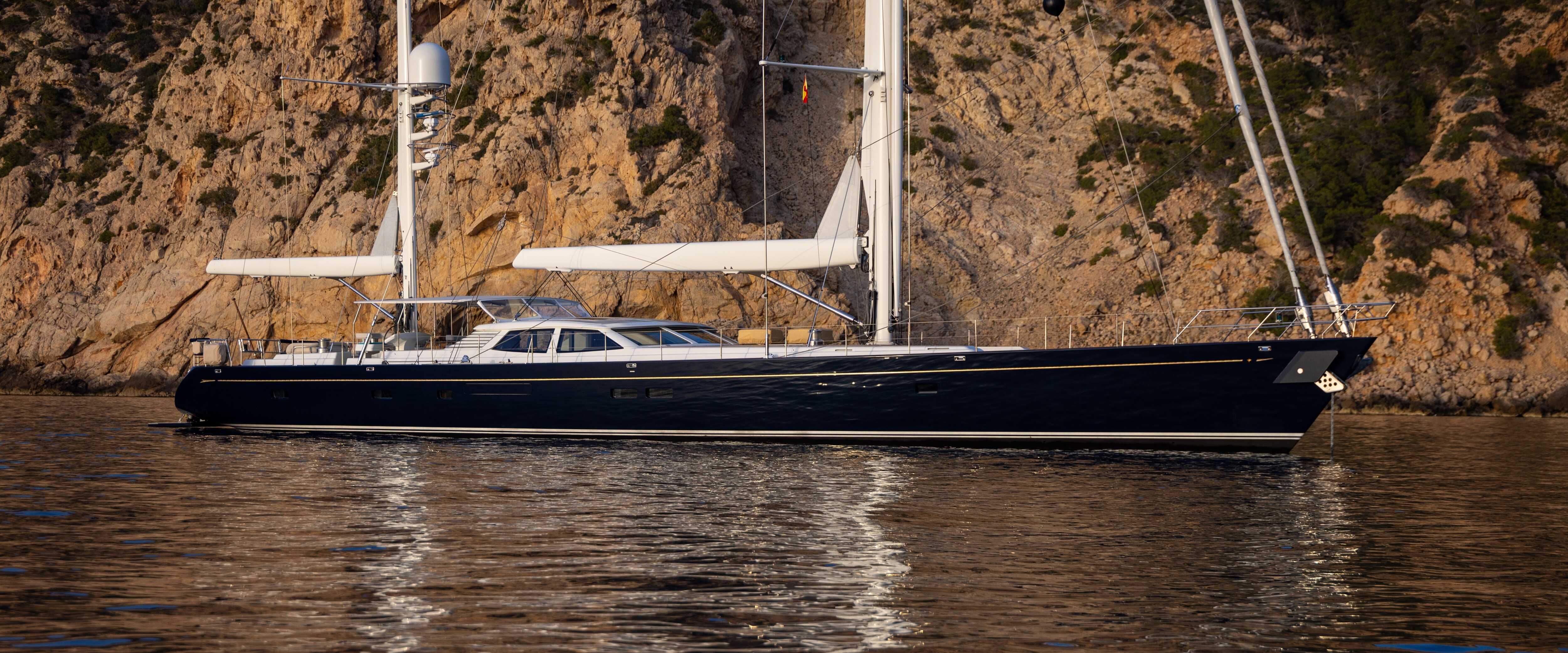 ANTARES Yacht for Sale | Fraser