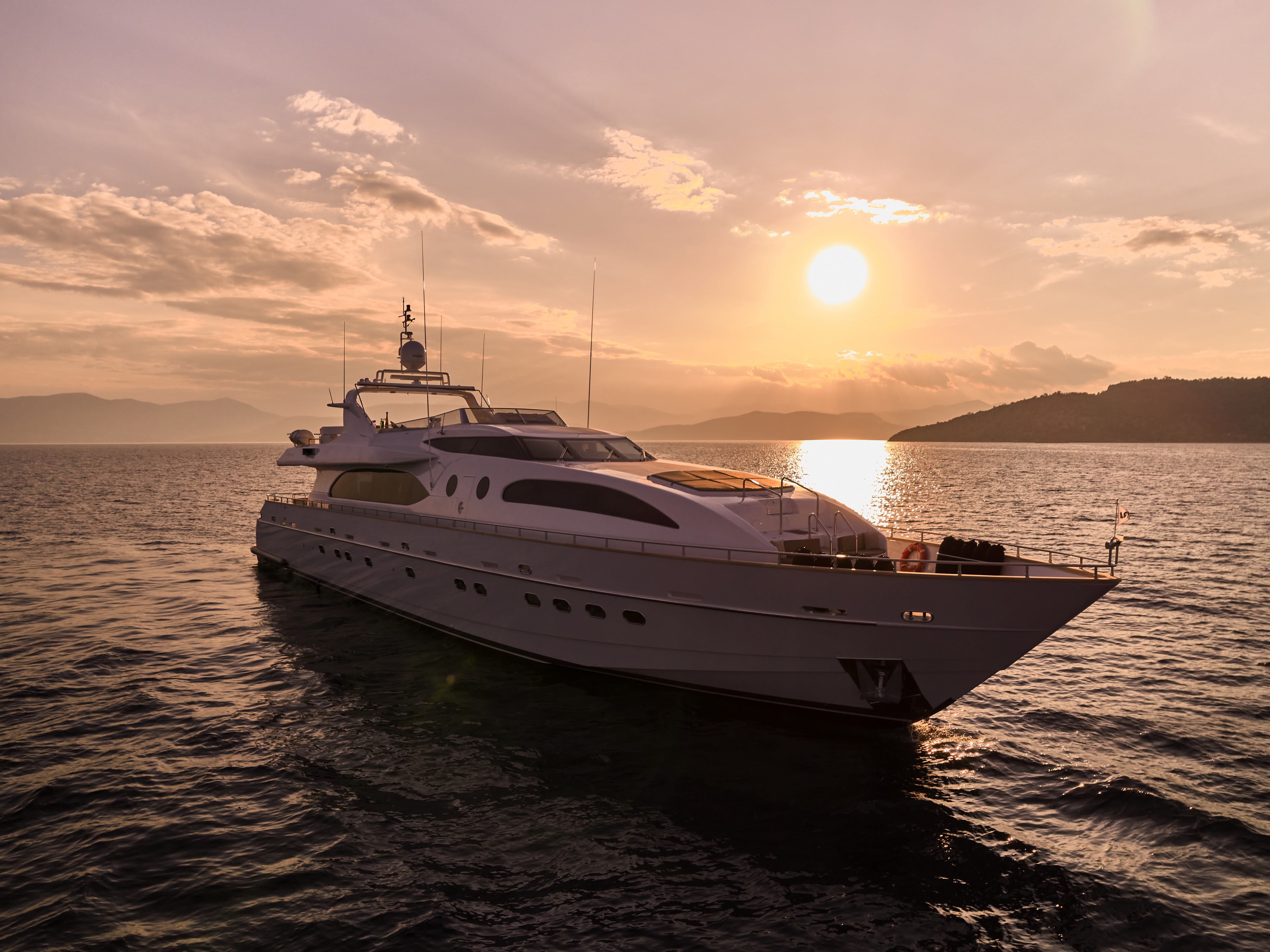 HELIOS YACHT FOR CHARTER | FRASER