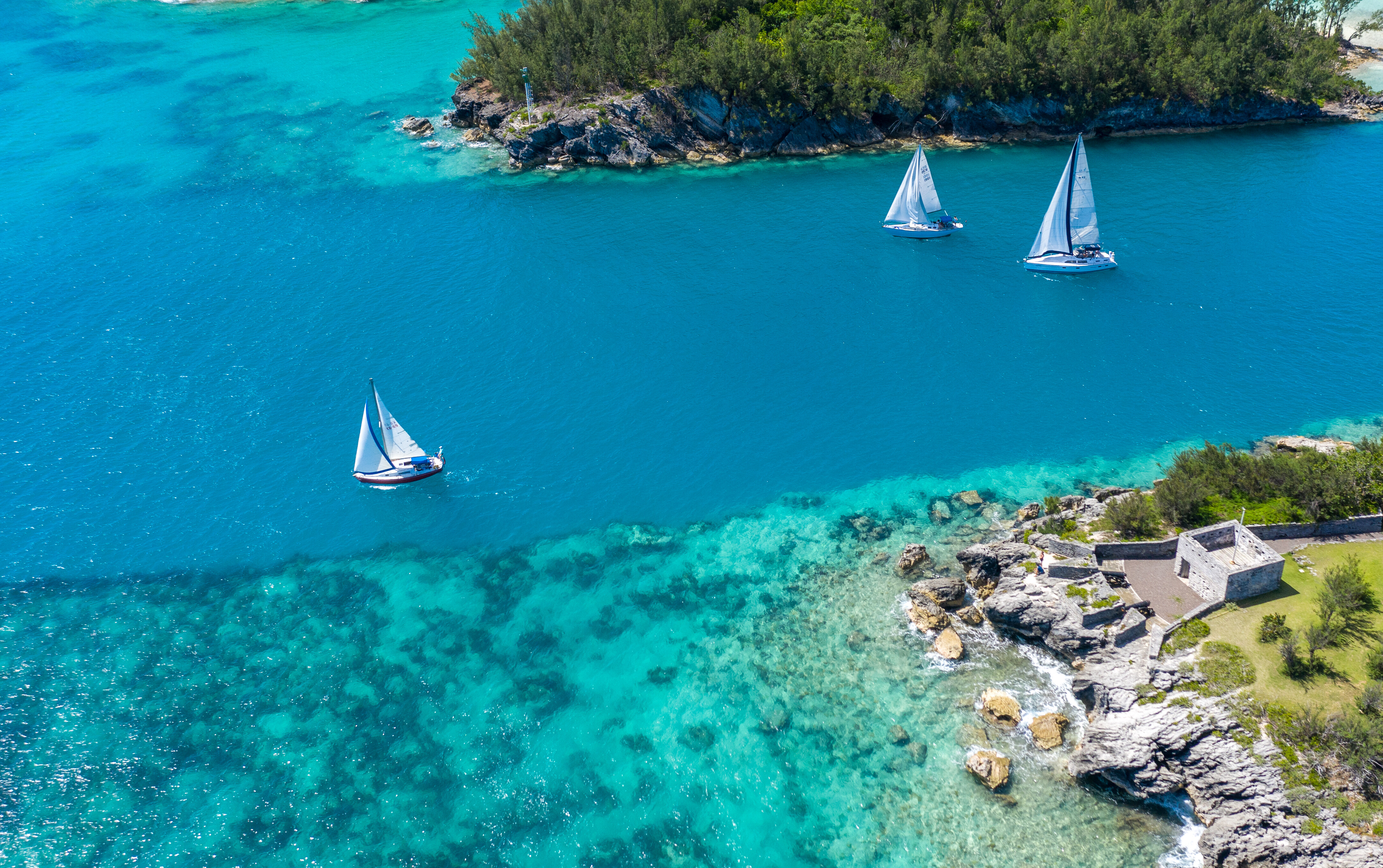 Bermuda yacht charter | 2024, 2025, 2026 | Fraser Yachts